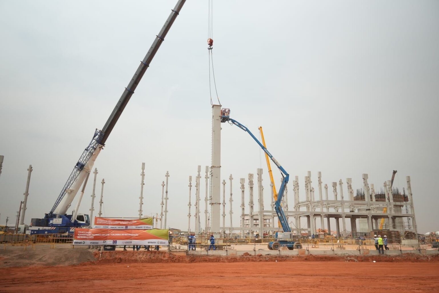 Projeto Sucuriú: Arauco conclui a instalação da primeira coluna da ...