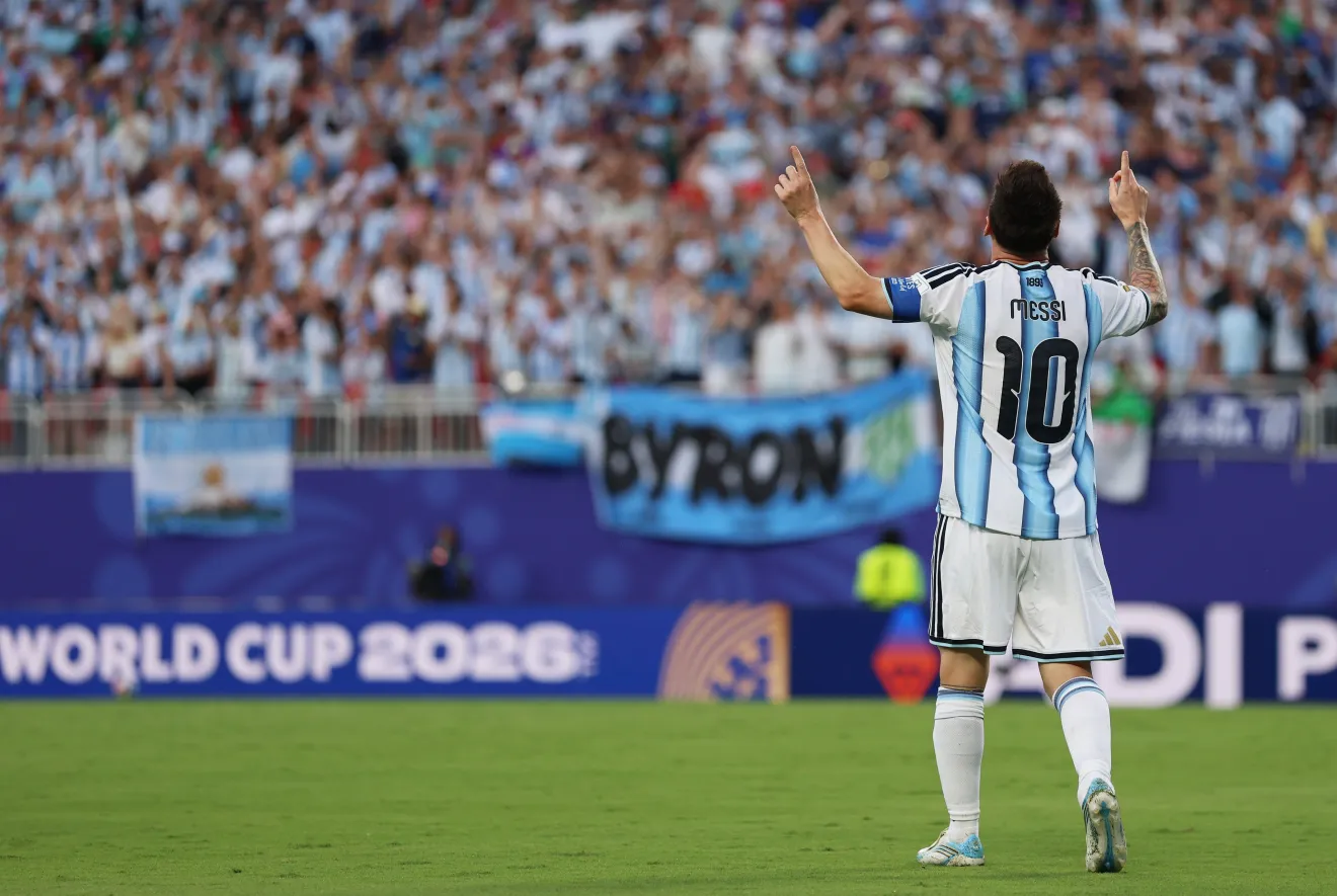 Messi brilha com hat-trick e Argentina estreia com vitória convincente ...