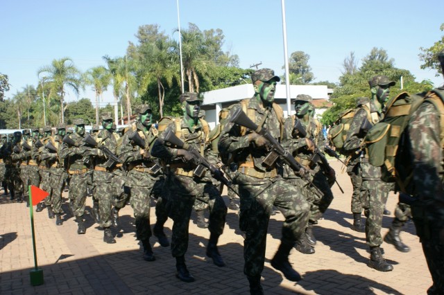 2ª Companhia de Infantaria homenageia o Dia do Exército Brasileiro ...