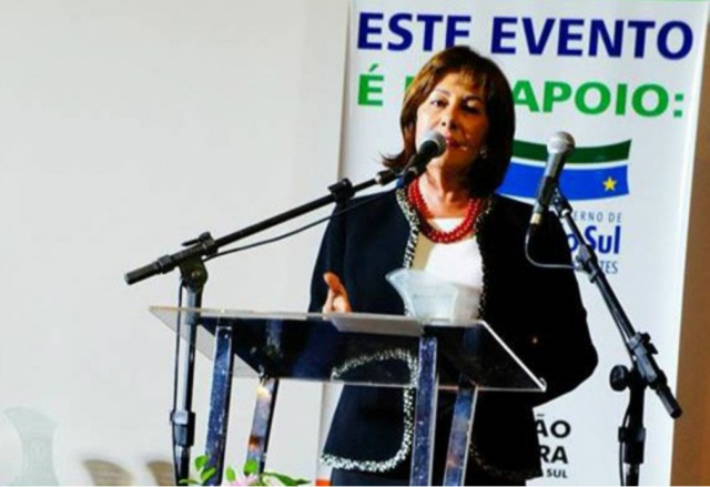 Desa. Tânia é homenageada por regulamentar união homoafetiva - Perfil News